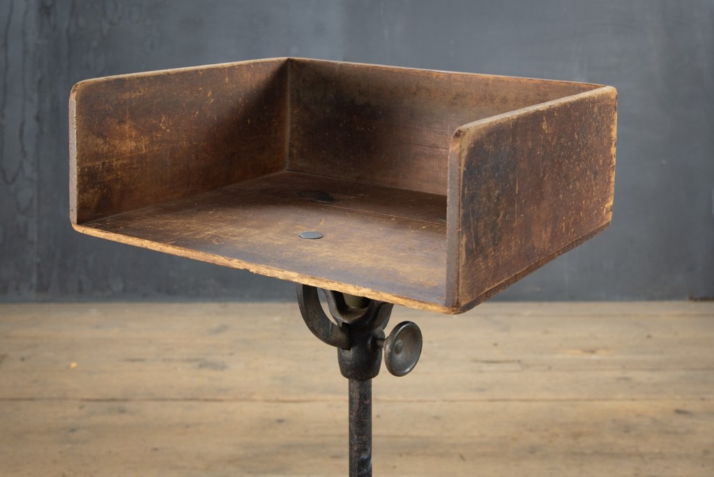 Willson Shop Merchant Desk Podium : Factory 20