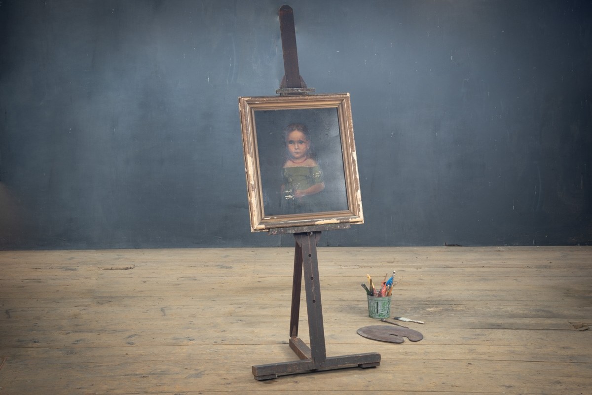 Vintage Pillar Portrait Artist Easel : Factory 20